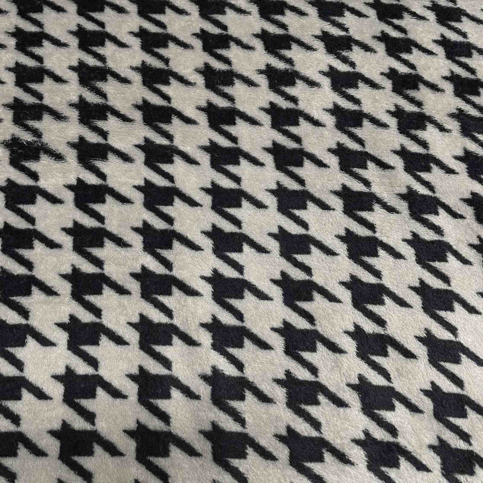 FLEECE – ΓΙΑΝΝΗΣ ΚΑΛΥΚΑΚΗΣ ΥΦΑΣΜΑΤΑ